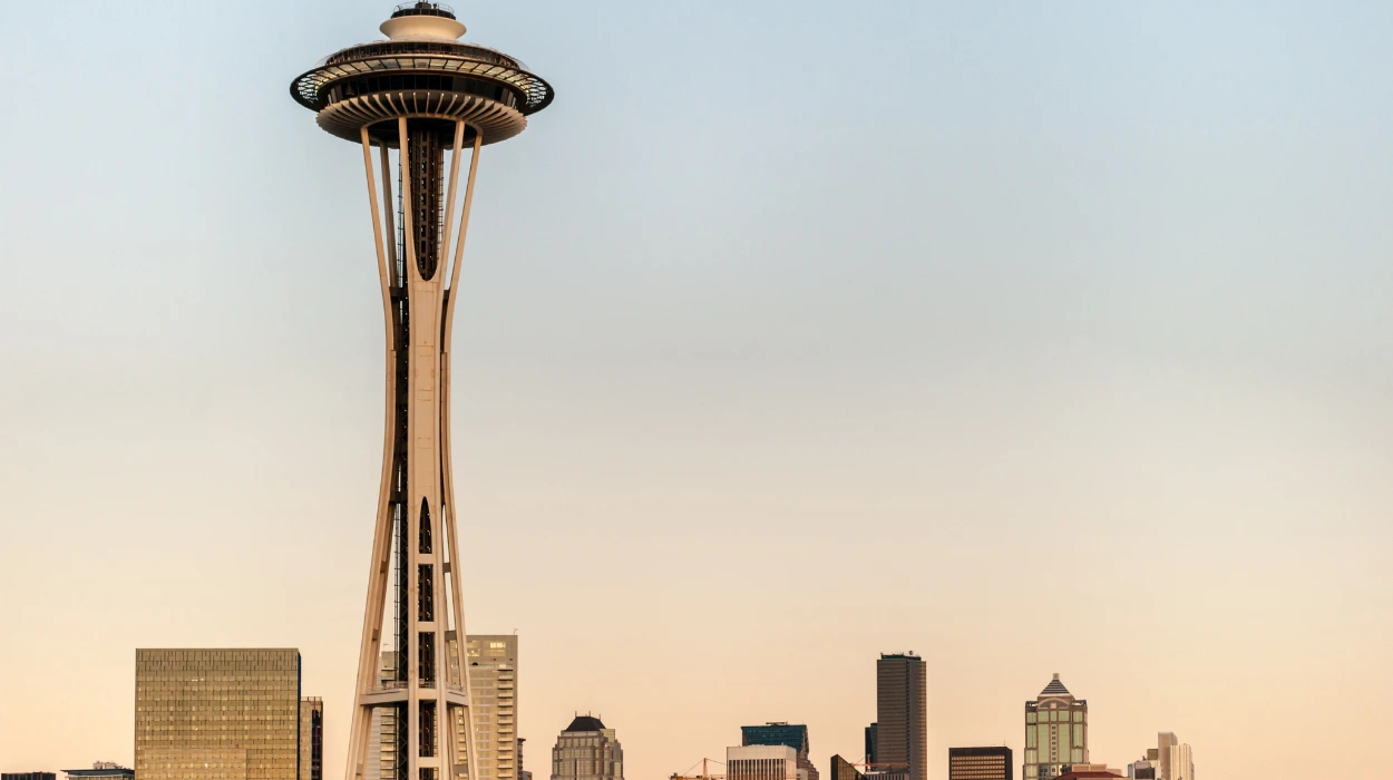 Space Needle Seattle Travel Guide: Tips & Nearby Attractions